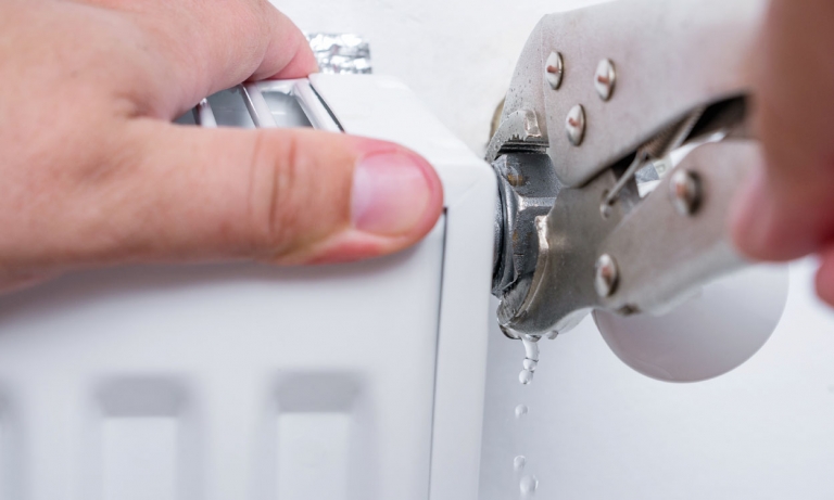 How to Fix a Leaking Radiator Valve? | The Homelife