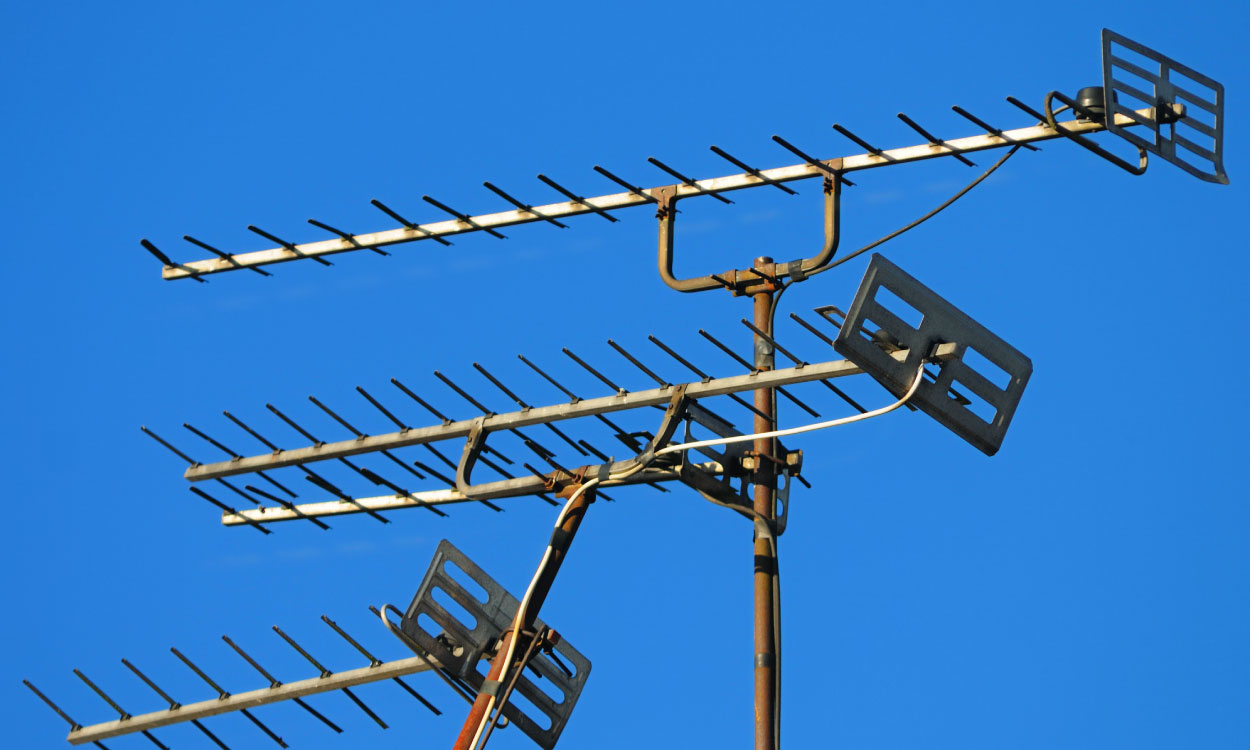 The Pros and Cons of Loft Aerial Installations: Is It Right for You ...